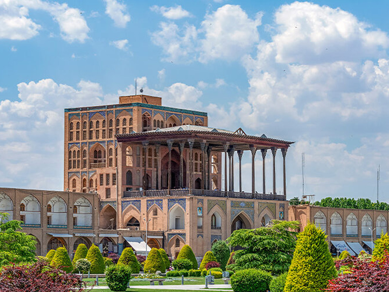 Isfahan Travel Guide